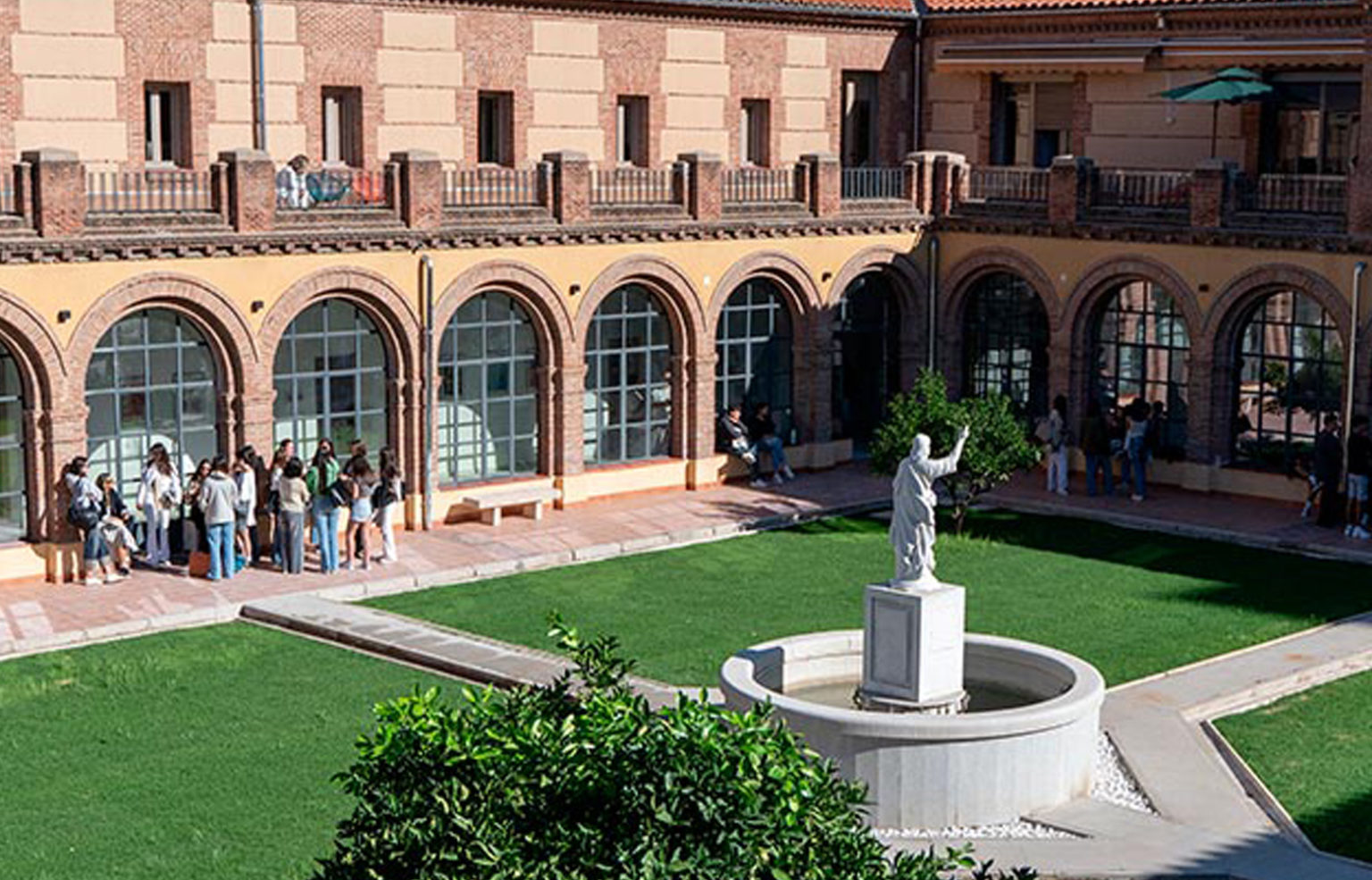 Université Nebrija : étudiez Kiné ou dentaire en Espagne